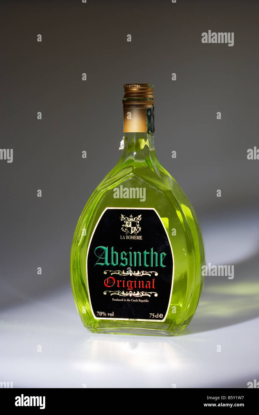 Green fairy and absinthe hi-res stock photography and images - Alamy