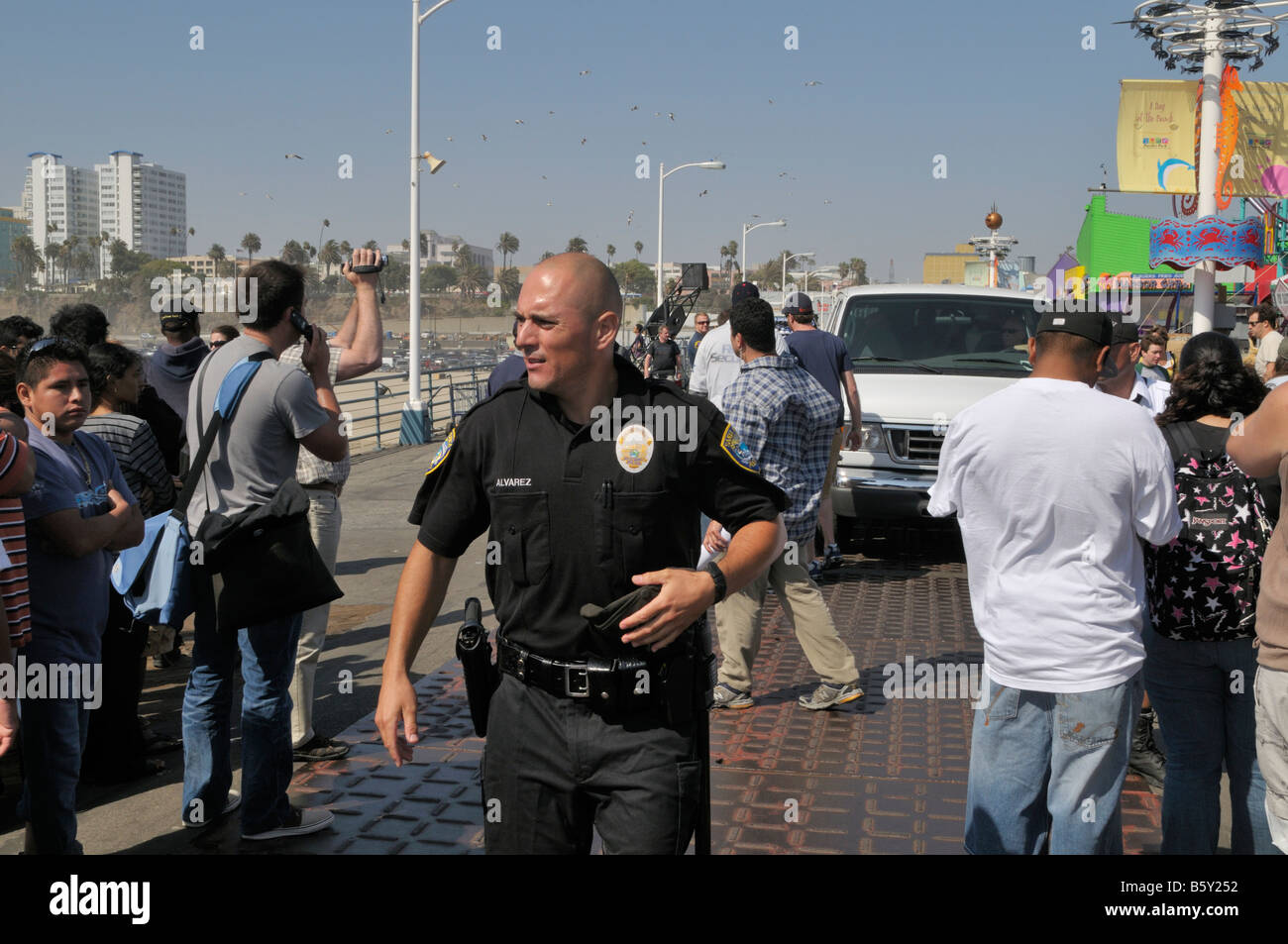 Santa Monica police officer Stock Photo - Alamy