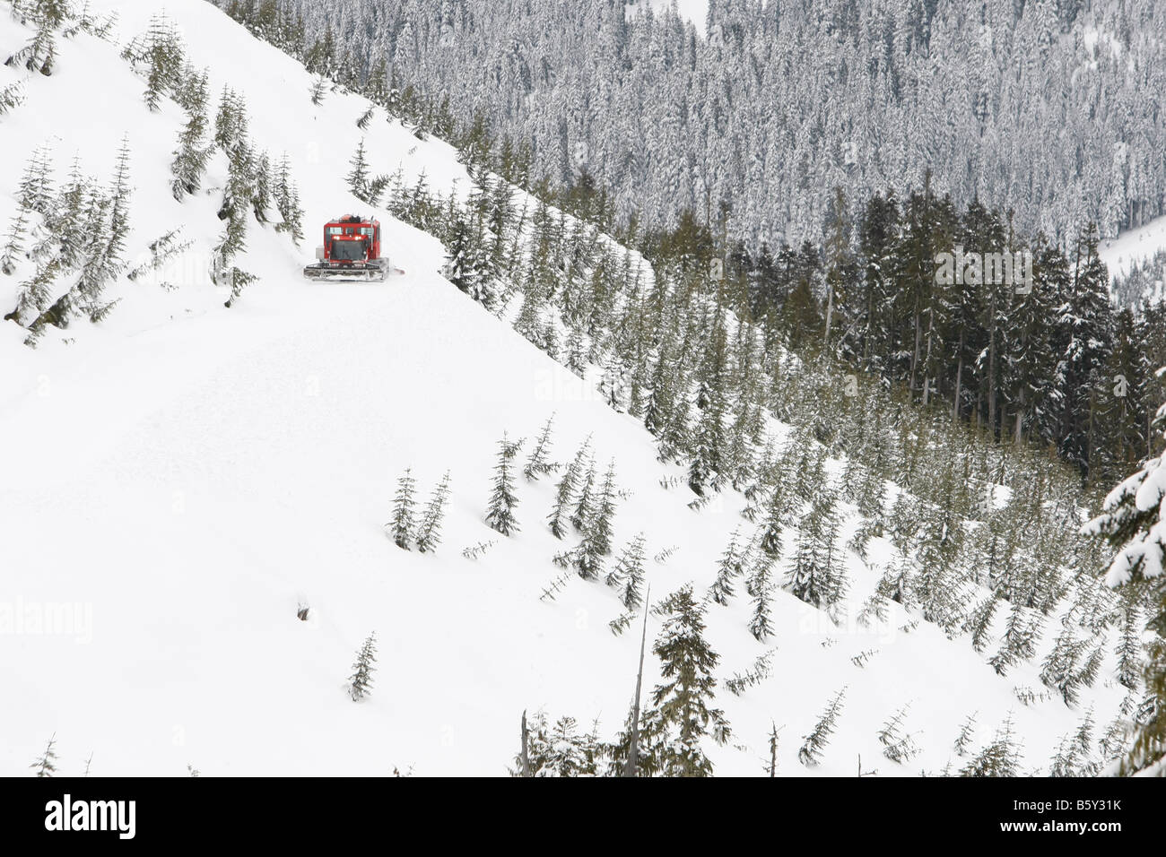 Tour snowcat hi-res stock photography and images - Alamy