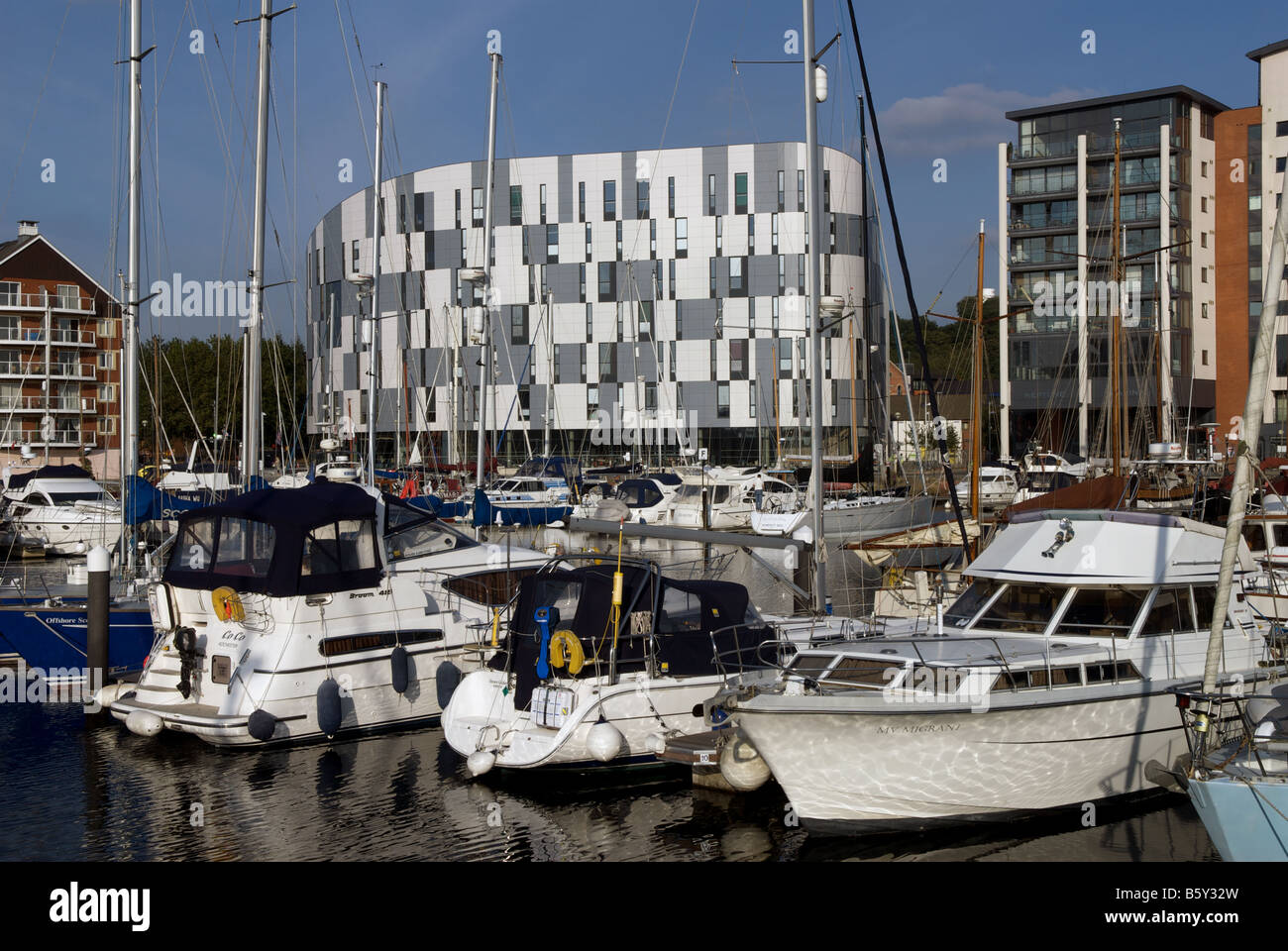 Suffolk New College building on the waterfront, Ipswich, Suffolk, UK ...