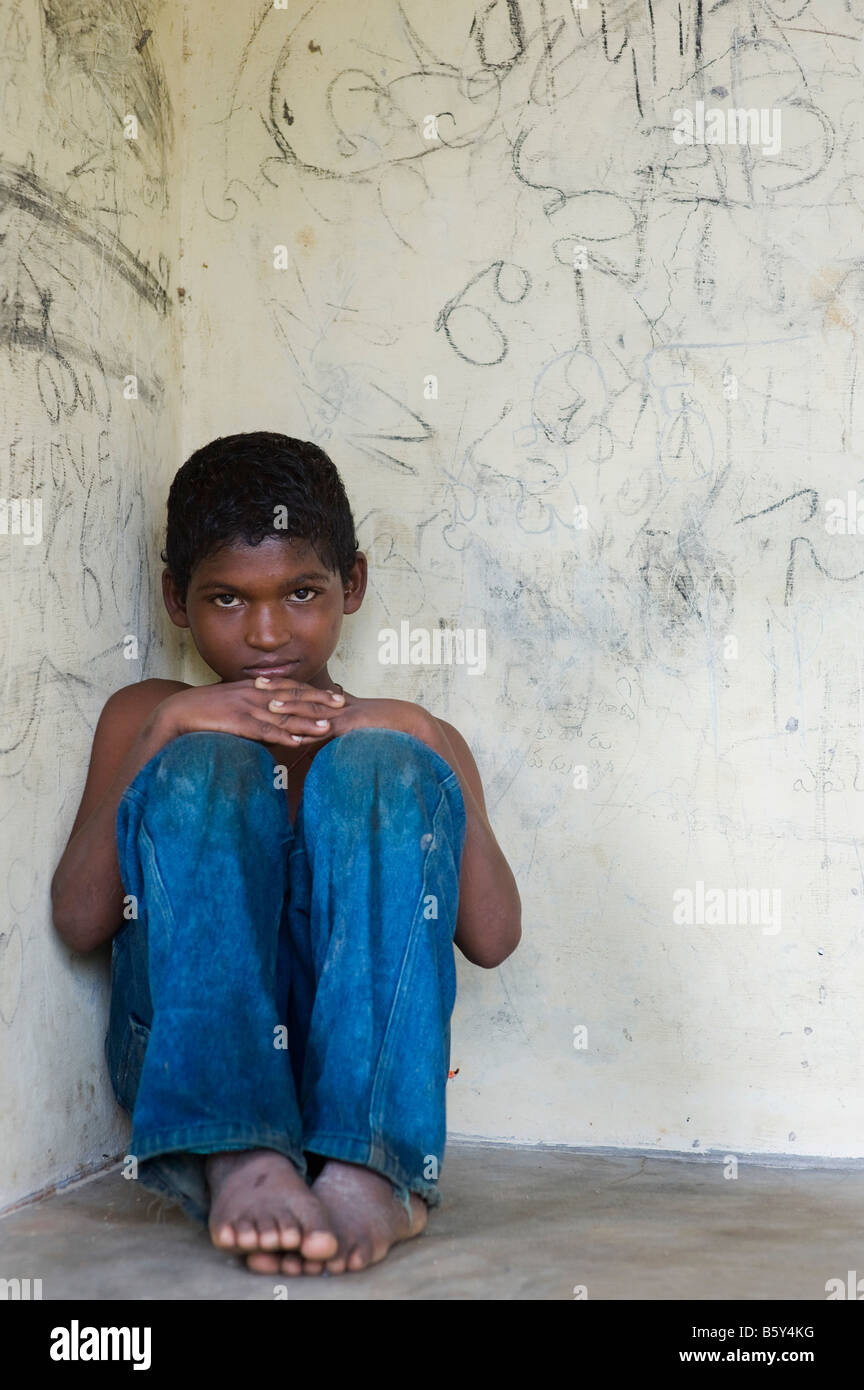 Sad indian boy hi-res stock photography and images - Alamy