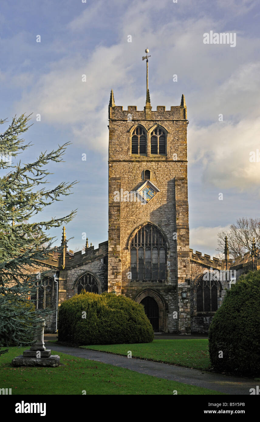 Kendal parish church hi-res stock photography and images - Alamy