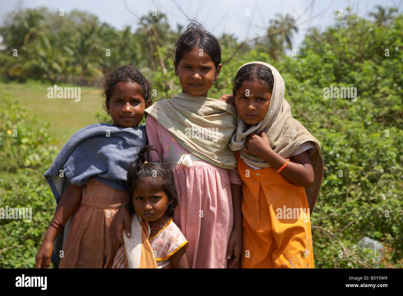 India poverty children hi-res stock photography and images - Alamy