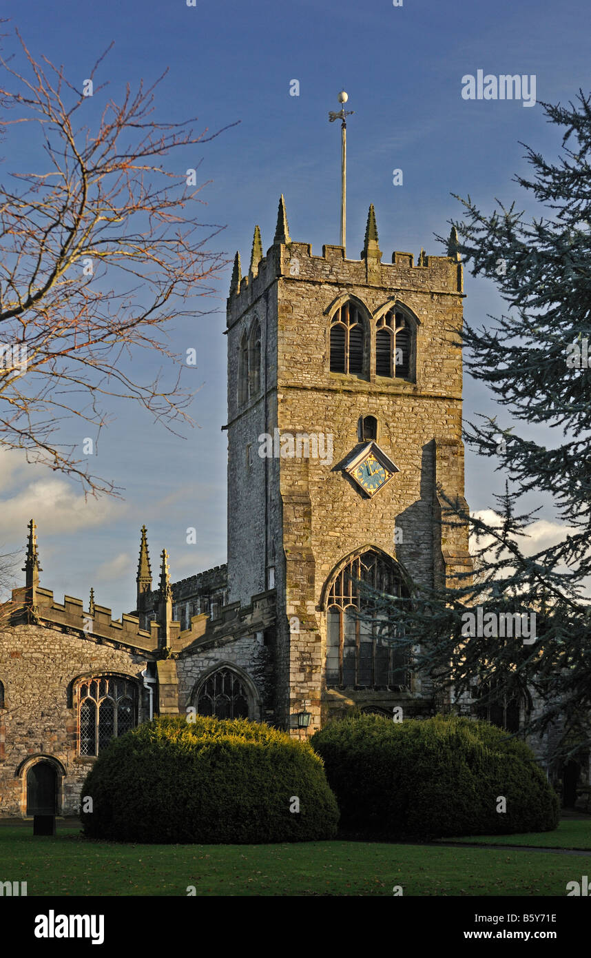 Kendal parish church hi-res stock photography and images - Alamy