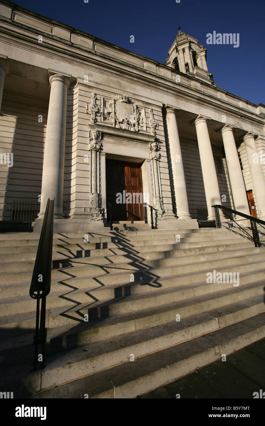 City of Cardiff, Wales. The King Edward VII Avenue entrance to Cardiff ...