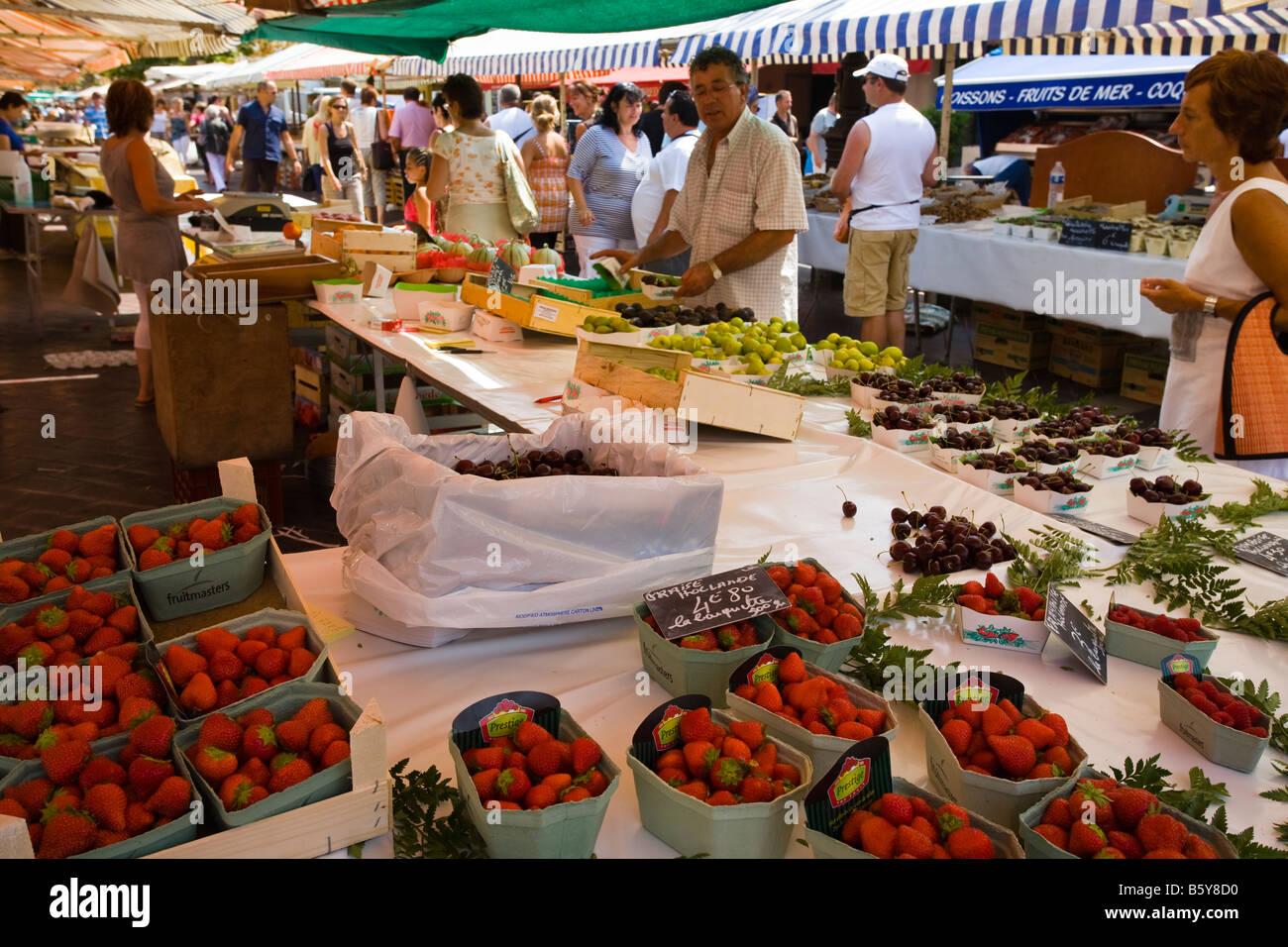 Nice cote azur food market hi-res stock photography and images - Alamy