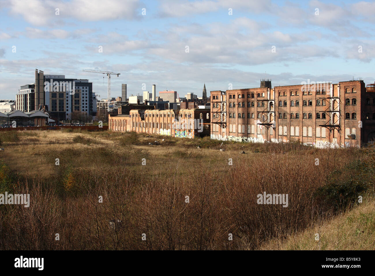 Abandoned factory uk hi-res stock photography and images - Alamy