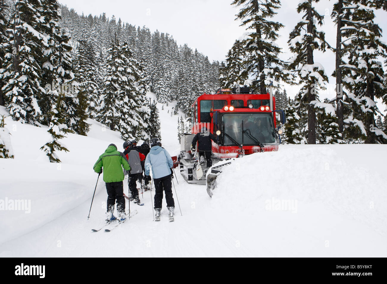 Tour snowcat hi-res stock photography and images - Alamy