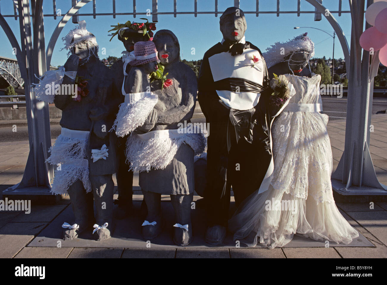 Fremont statues Waiting for the Interurban Artist Richard Beyer with ...