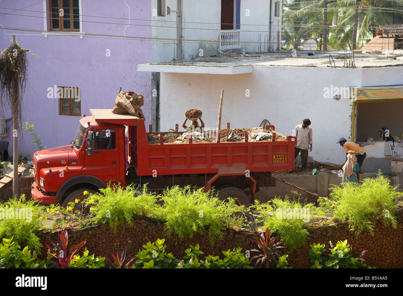 Indian lorry hi-res stock photography and images - Alamy
