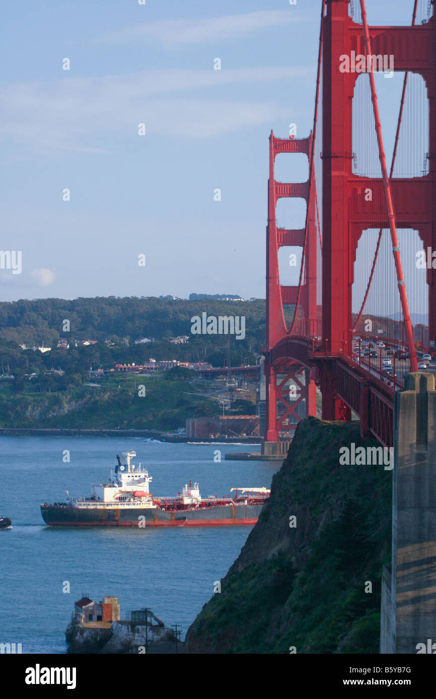 Ship passing under Golden Gate Bridge, San Francisco CA Stock Photo - Alamy