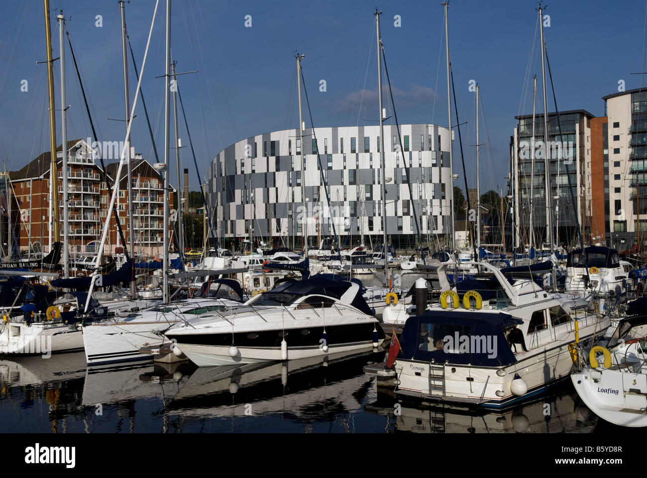 New waterfront campus hi-res stock photography and images - Alamy
