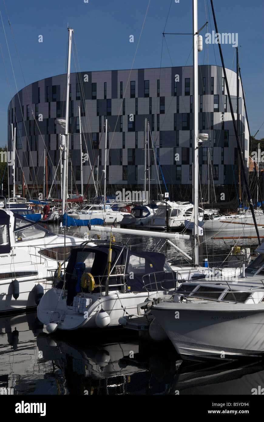 Suffolk New College building on the waterfront, Ipswich, Suffolk, UK ...