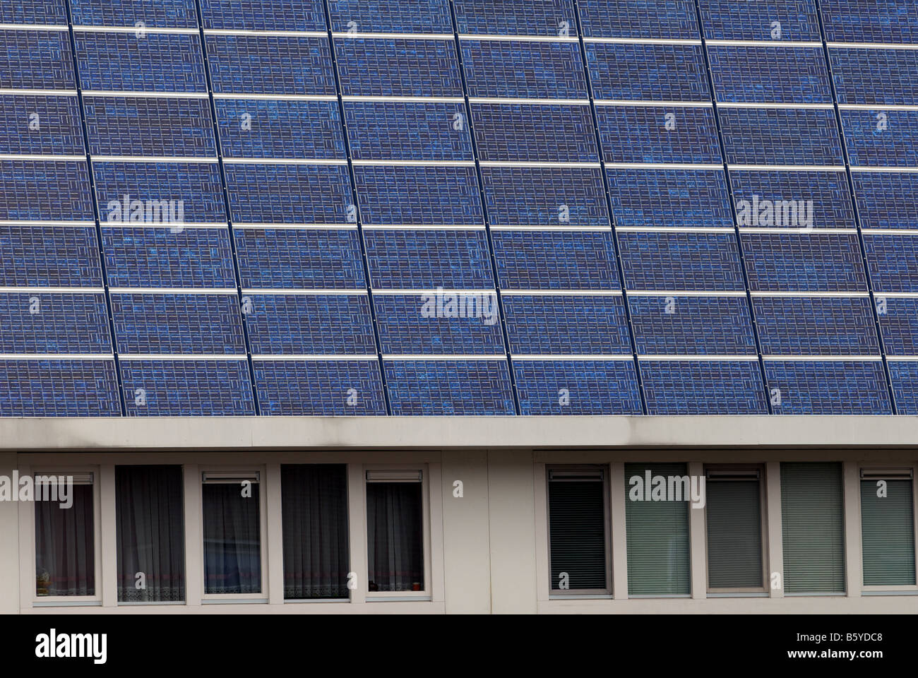 Shell solar panels fitted to houses on the world's largest solar ...