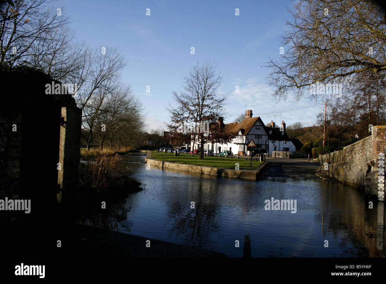 Kent river valley hi-res stock photography and images - Alamy