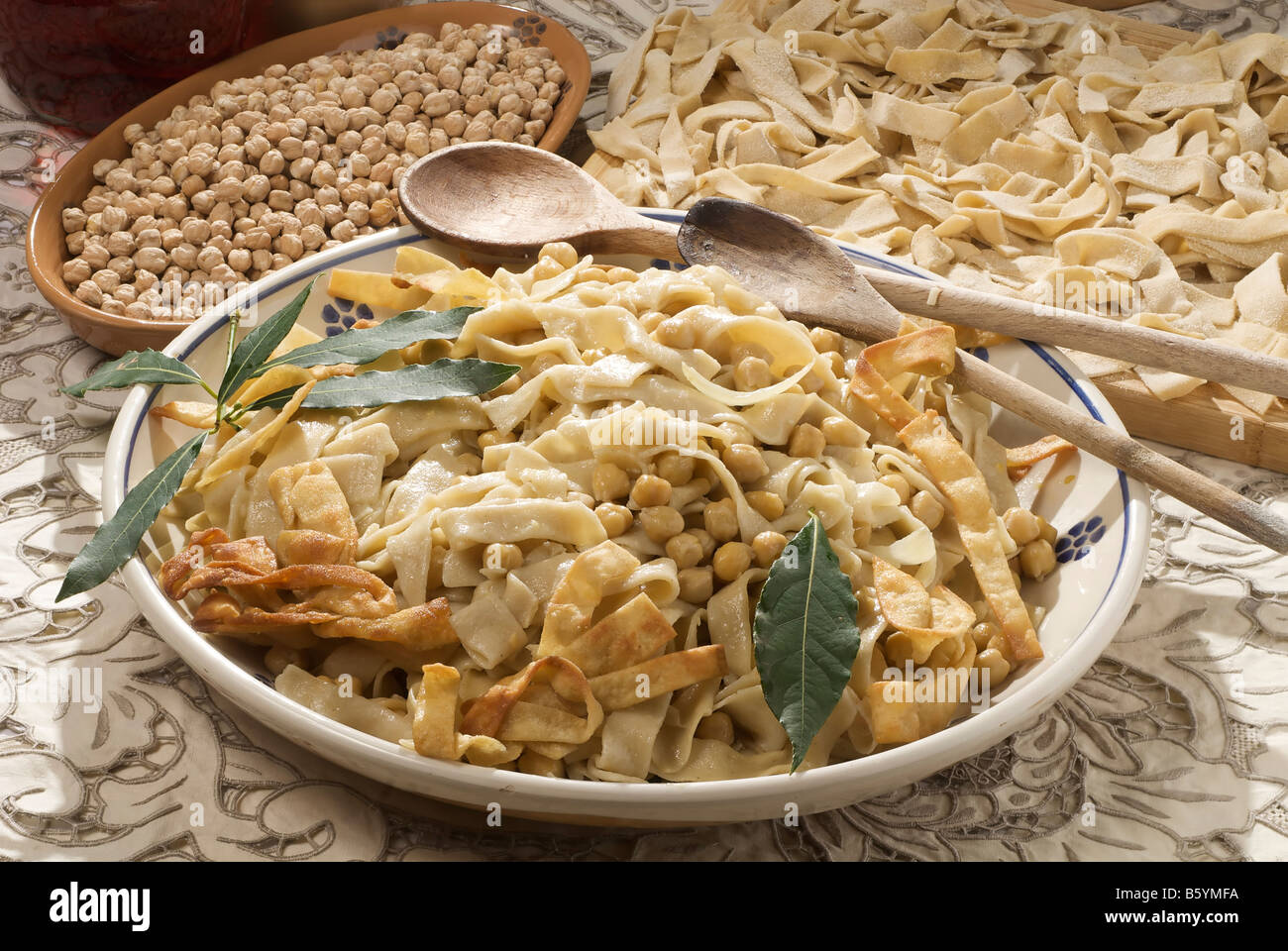 Puglia ciceri e tria hi-res stock photography and images - Alamy