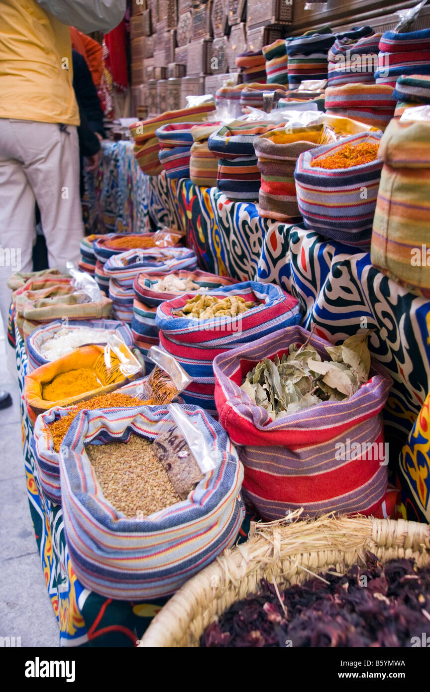 Cairo market hi-res stock photography and images - Alamy