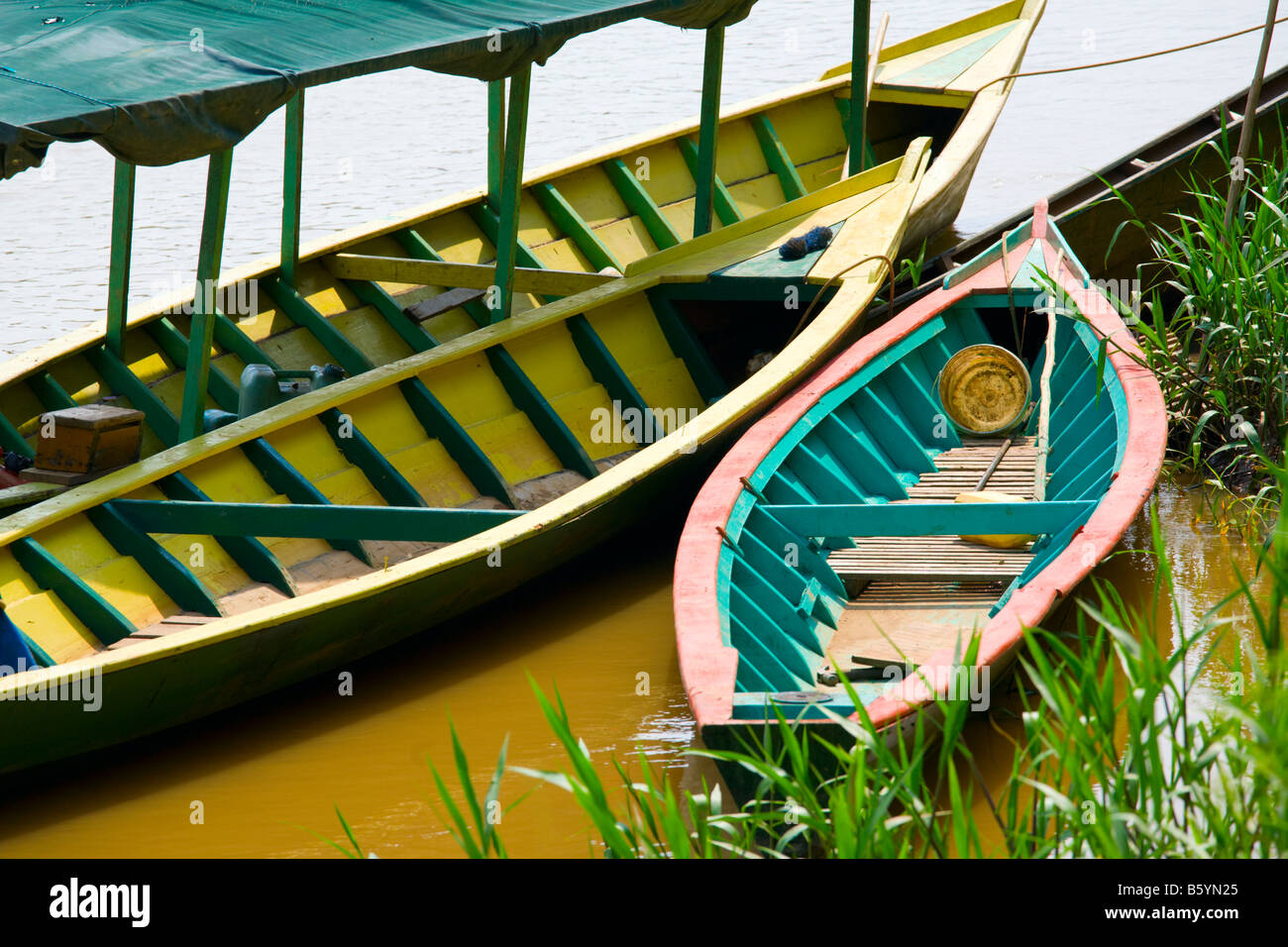Boats peru hi-res stock photography and images - Alamy