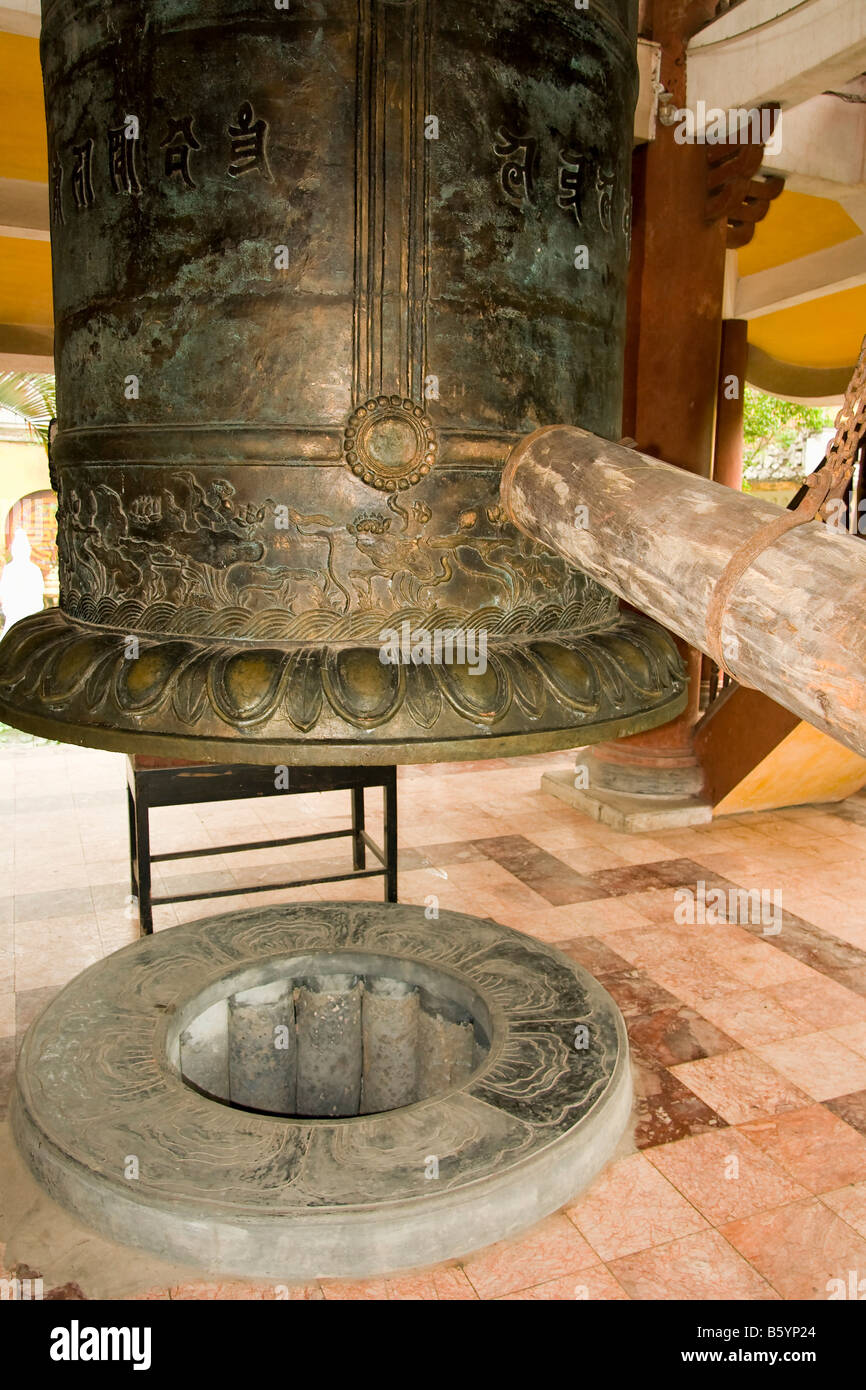 Vietnam metal large object one white vintage isolated cast Stock Photo ...