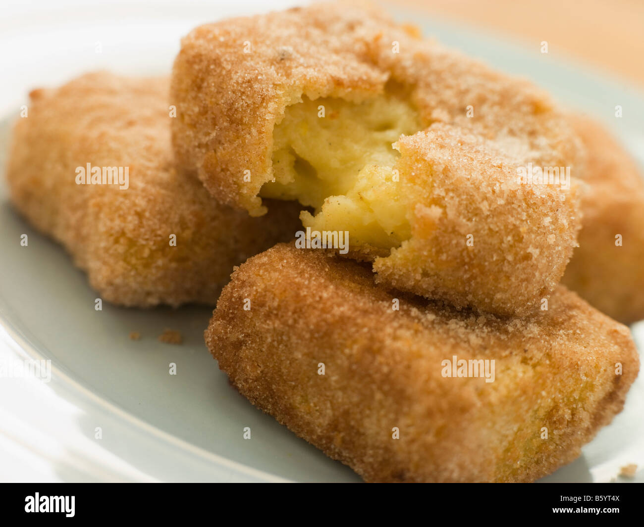 Leche frita hi-res stock photography and images - Alamy