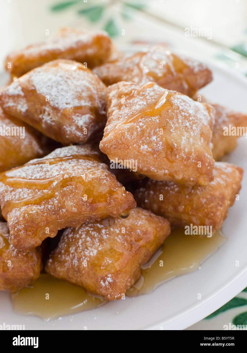 Deep fried desserts hi-res stock photography and images - Alamy