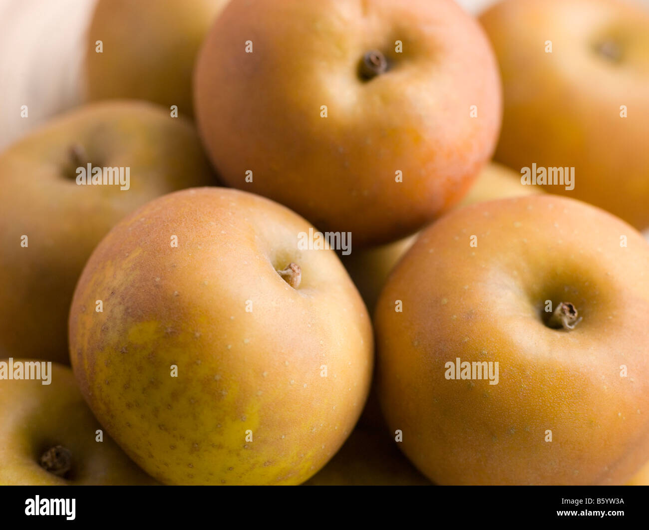 Apples horizontal hi-res stock photography and images - Alamy