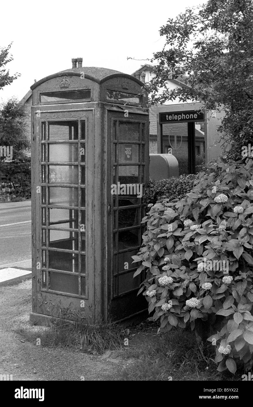 1980s phone booth Black and White Stock Photos & Images - Alamy