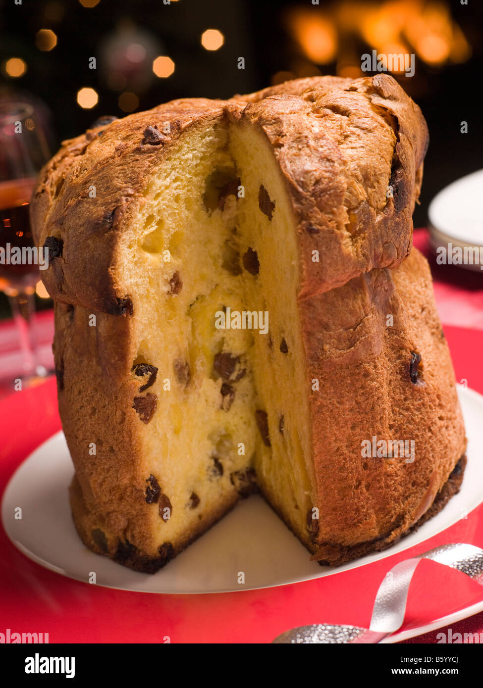Panettone pudding hi-res stock photography and images - Alamy