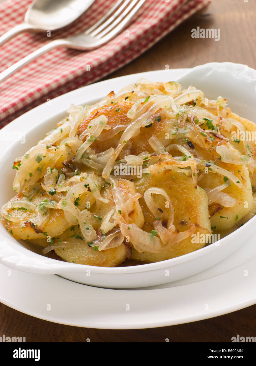 Lyonnaise potatoes hi-res stock photography and images - Alamy