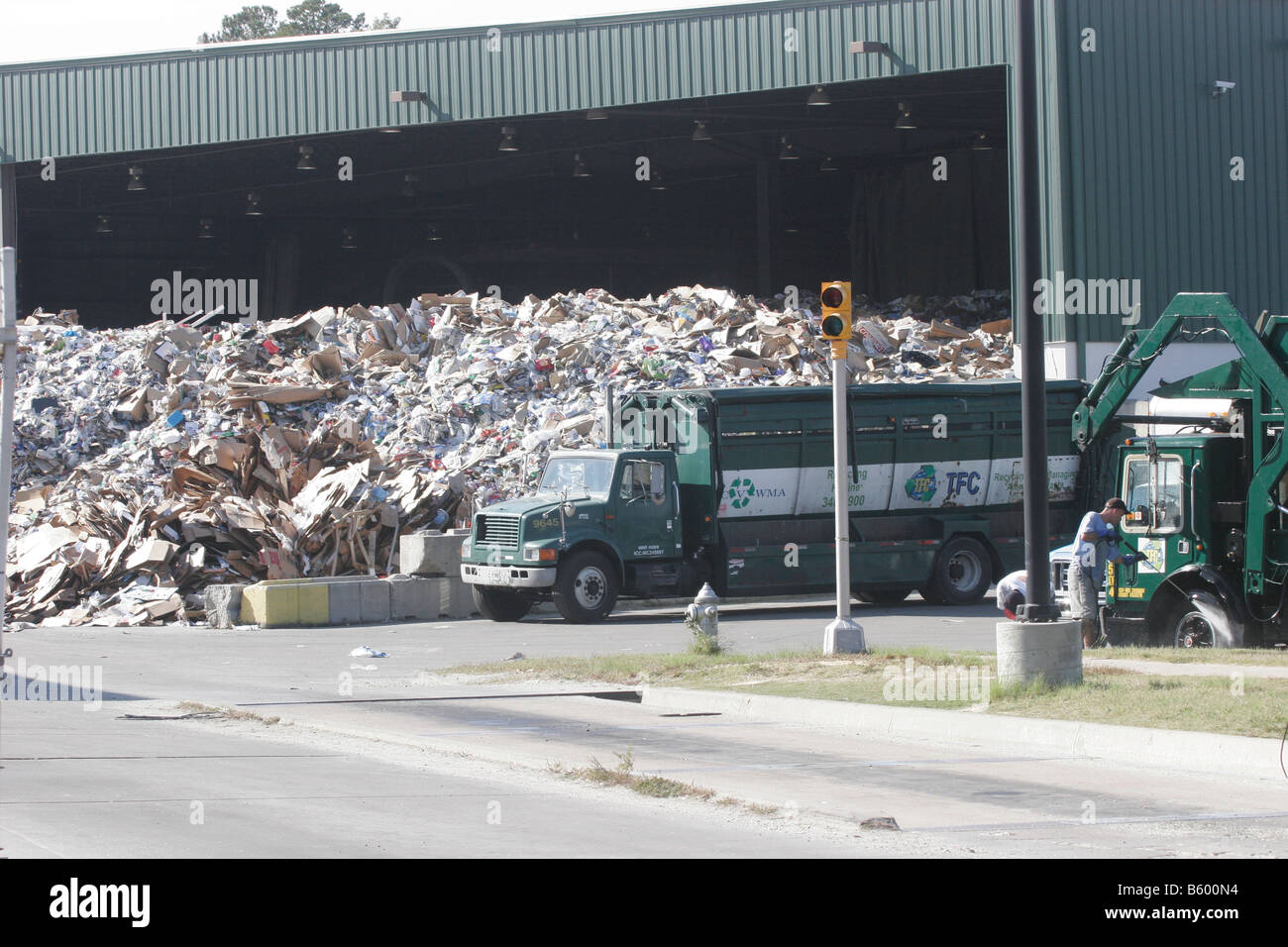 Recycle recycling paper hi-res stock photography and images - Alamy