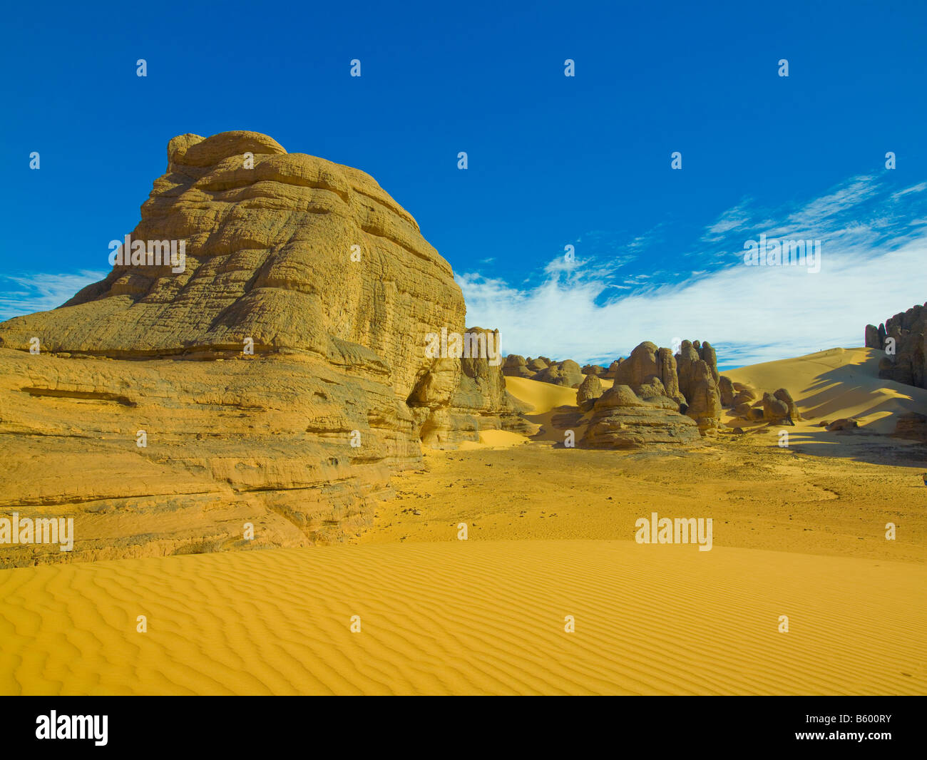Rockformation in the algerian Sahara Stock Photo - Alamy
