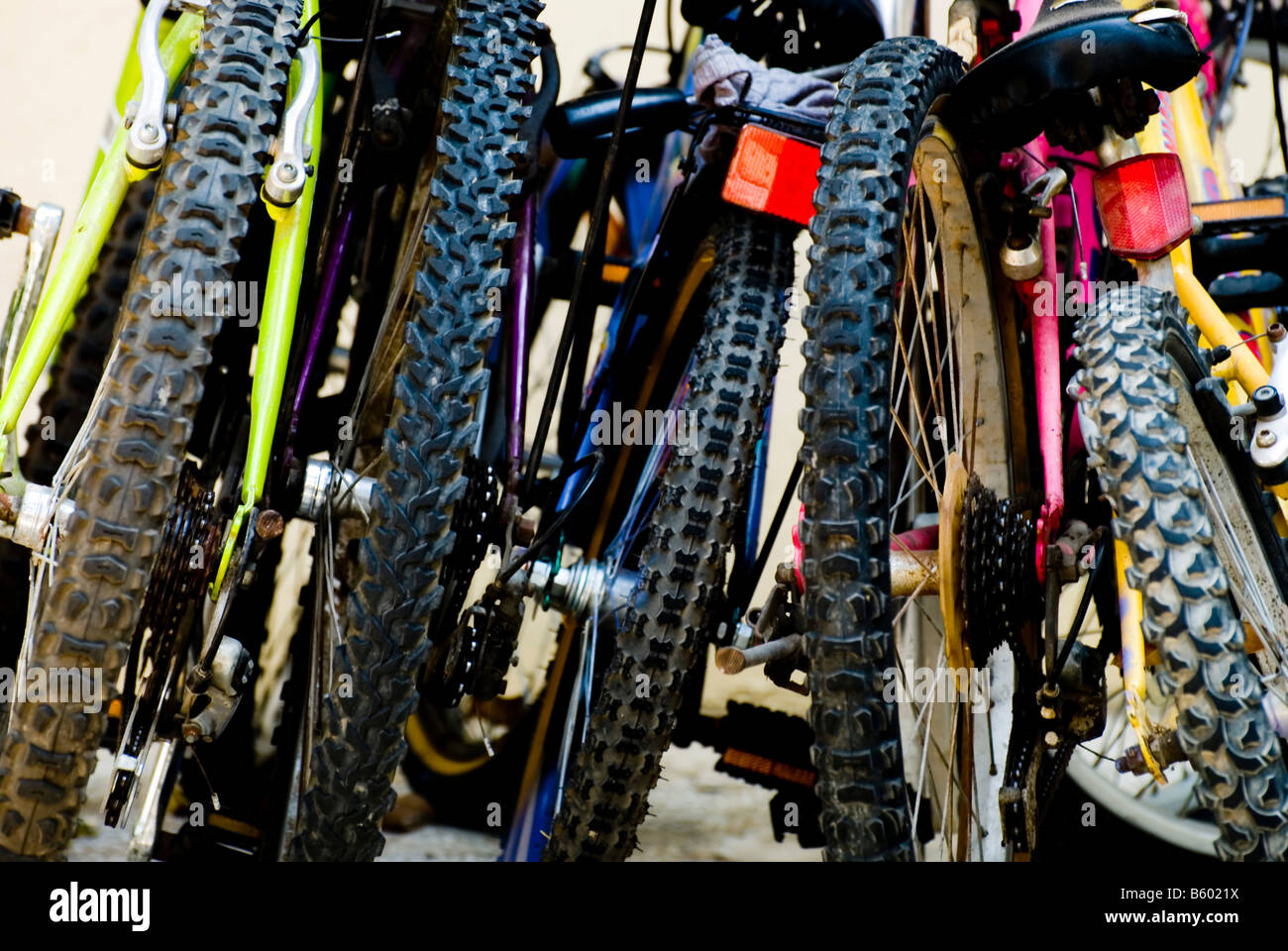off road Bicycle wheels Stock Photo - Alamy