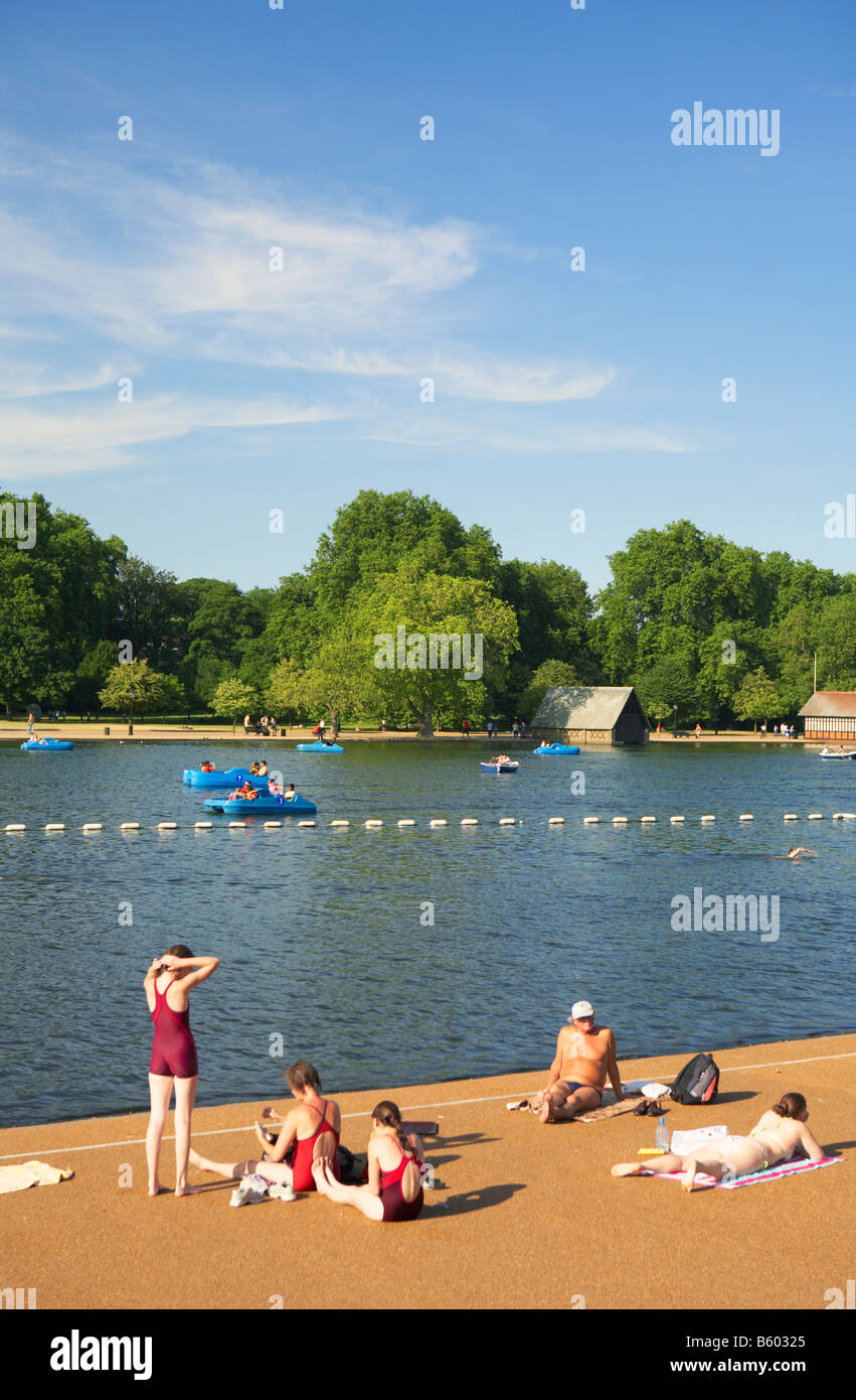 HYDE PARK SERPENTINE LIDO Stock Photo - Alamy