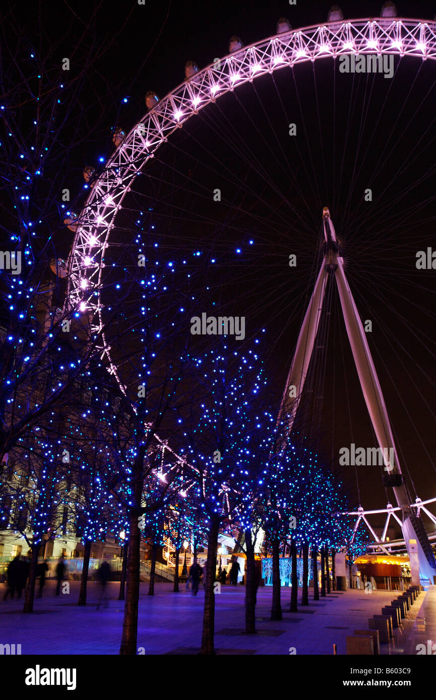 London dec night view hi-res stock photography and images - Alamy