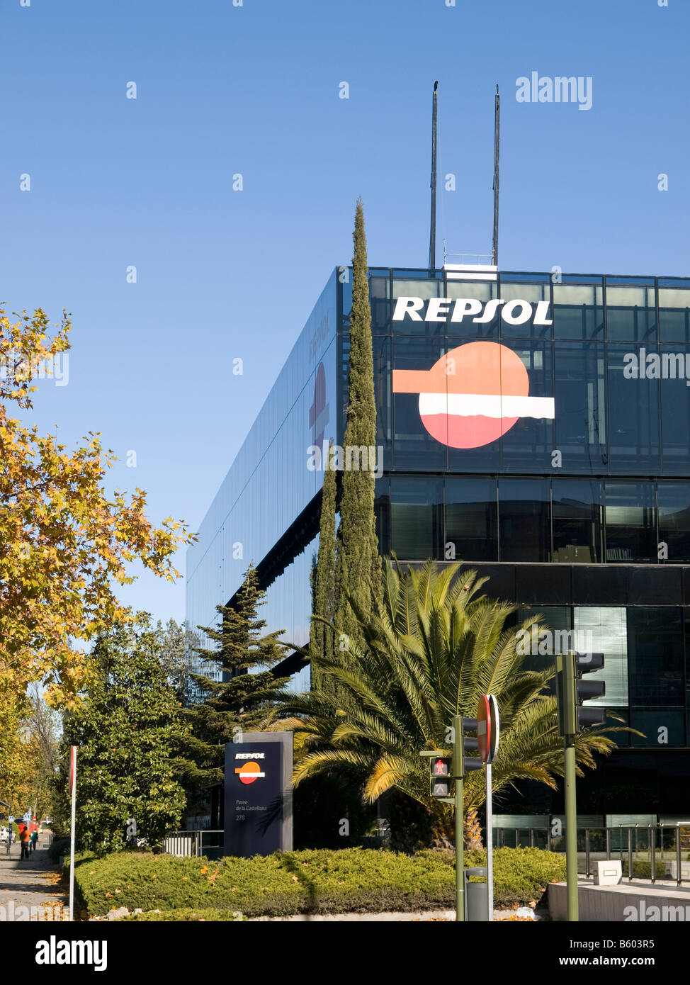 Repsol headquarters building in Madrid (Spain Stock Photo - Alamy