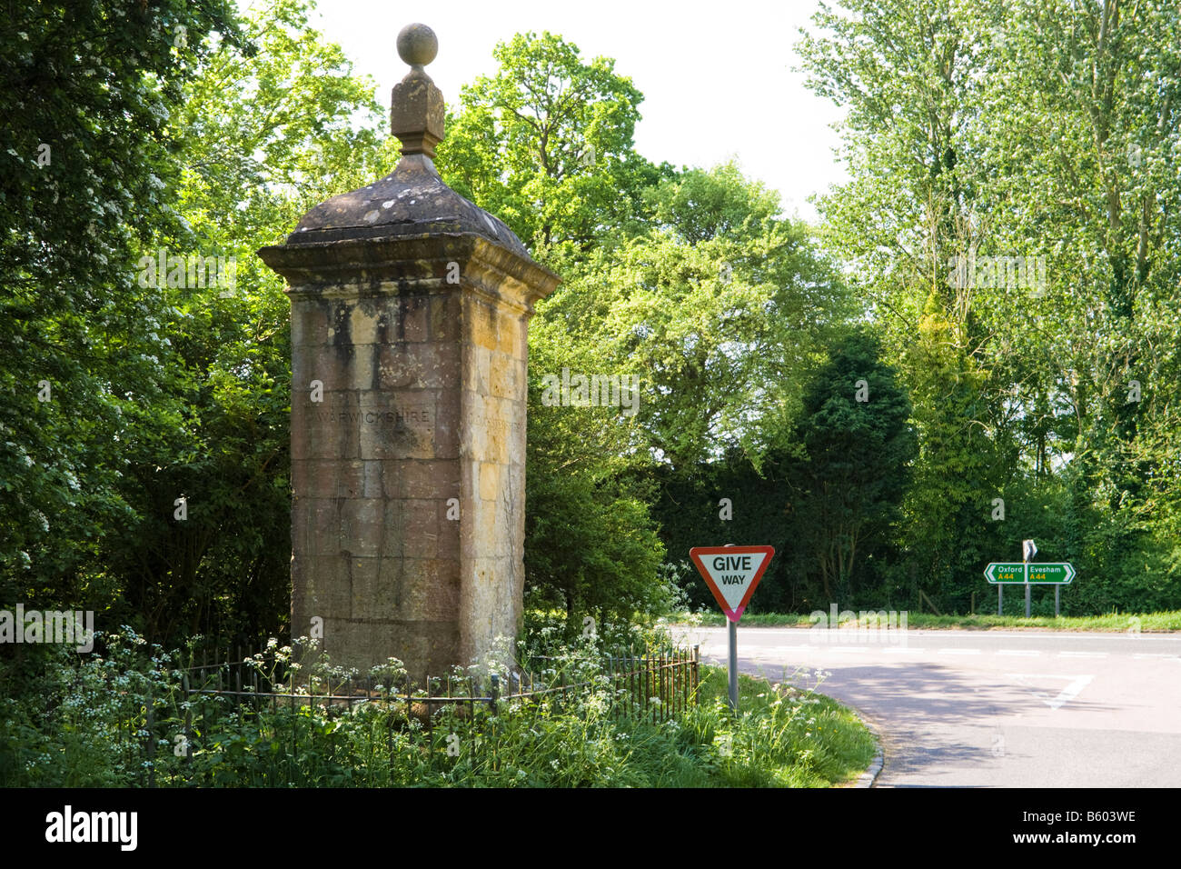 The Four Shire Stone, a Cotswold stone pillar near Moreton in Marsh ...