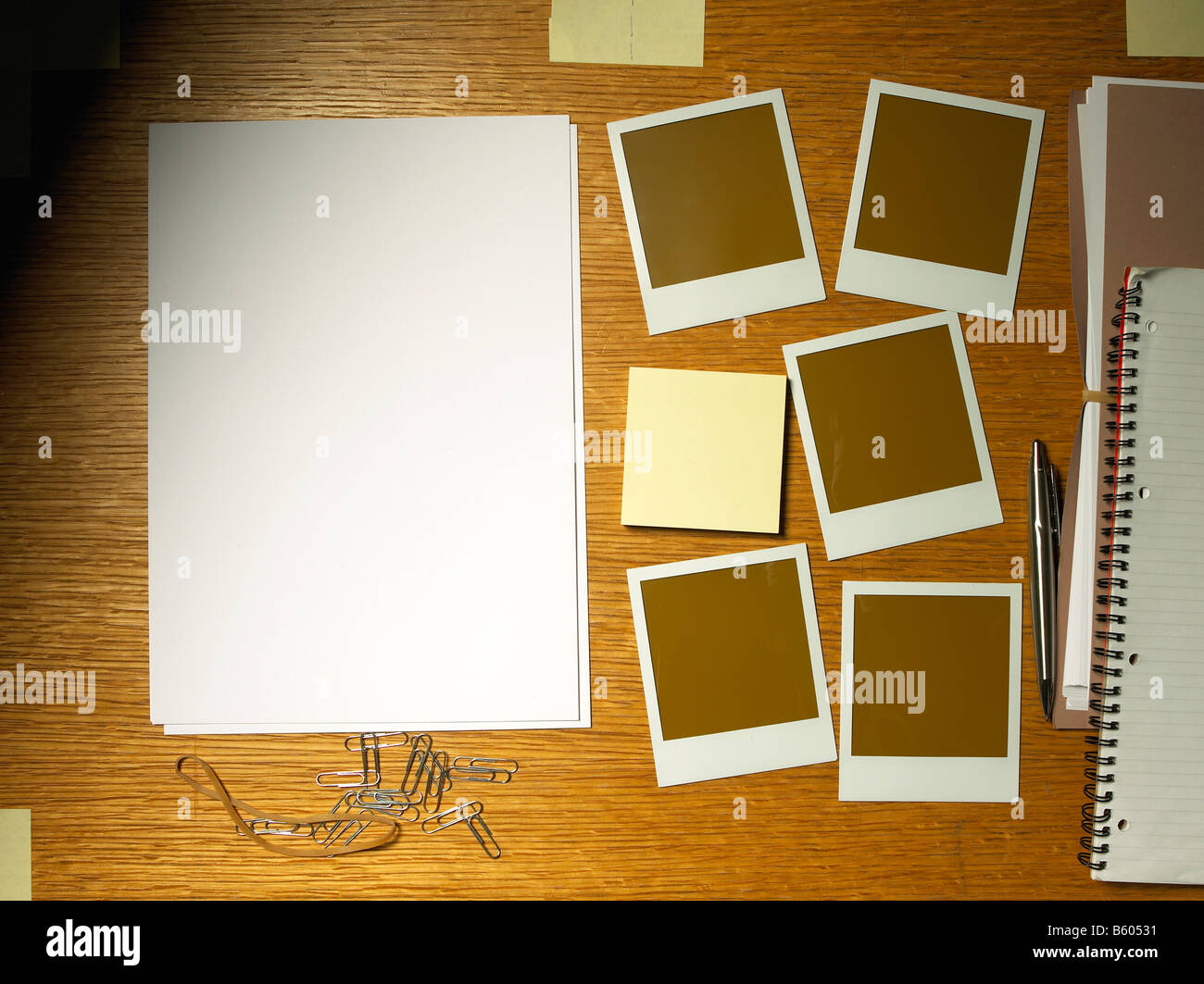 Detective desk hi-res stock photography and images - Alamy