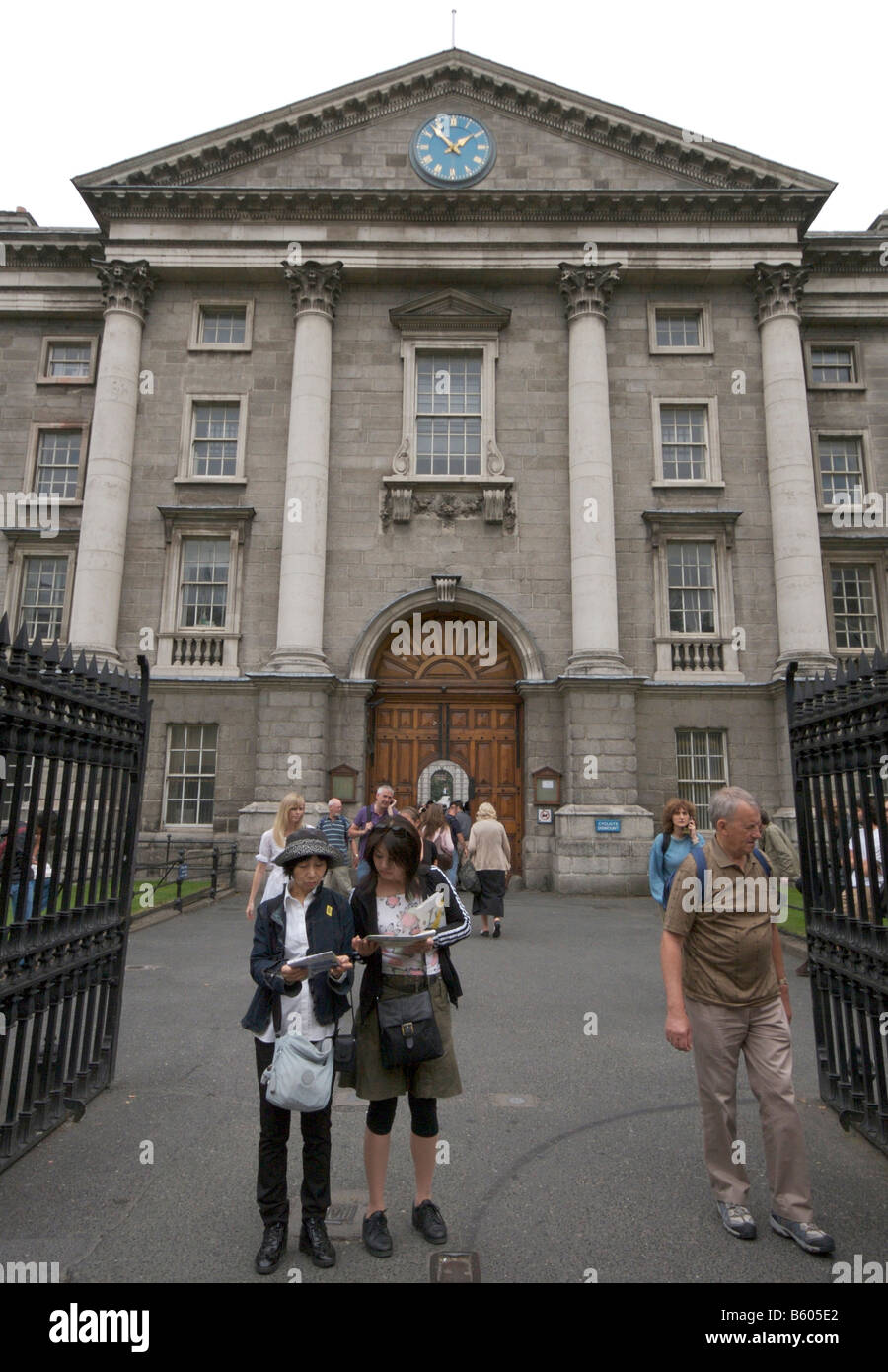 The front arch and the main entrance to Trinity College Dublin Ireland ...