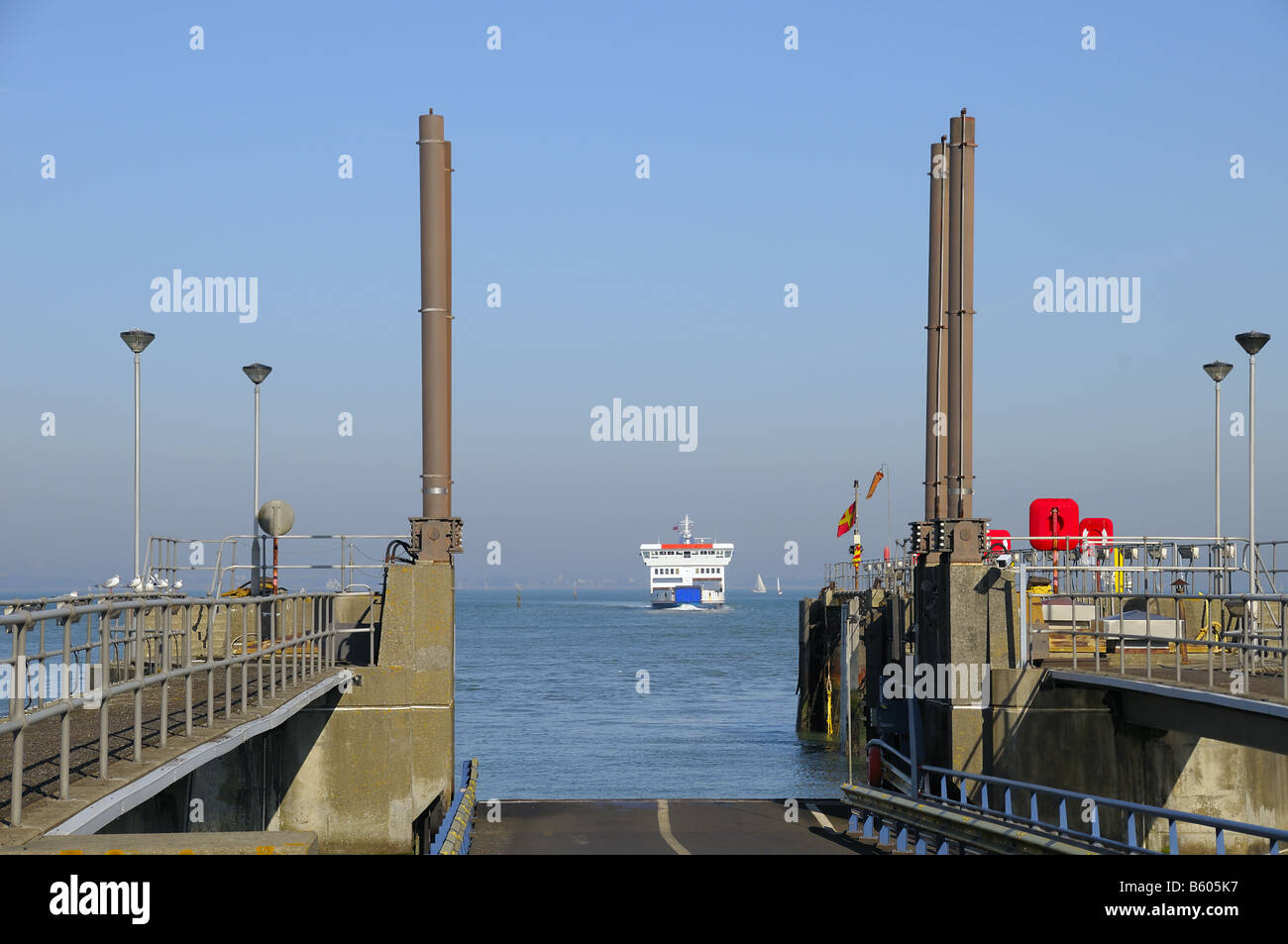 Ferry to Fishborne Stock Photo - Alamy