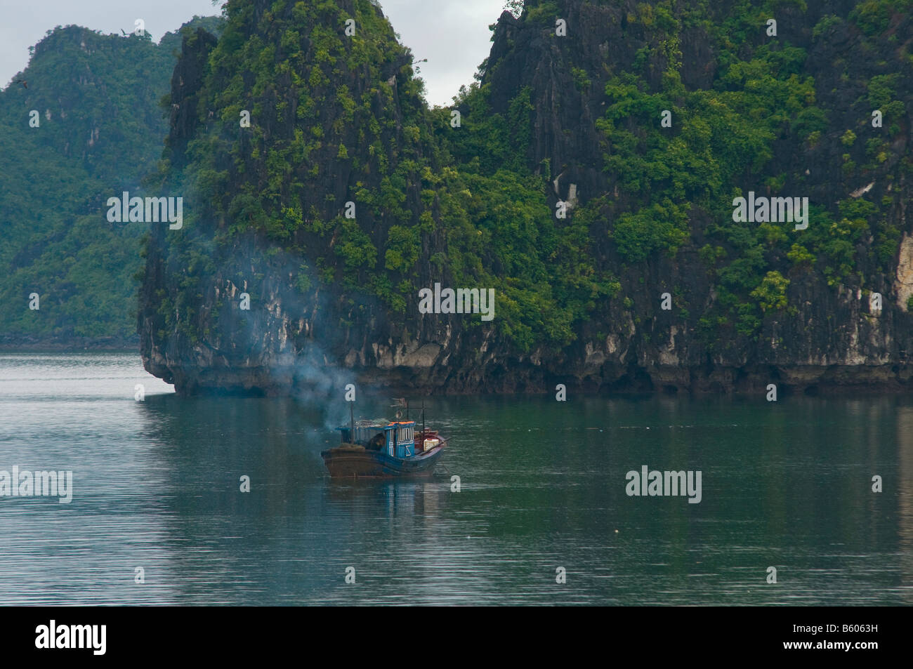 Smoke bay hi-res stock photography and images - Alamy