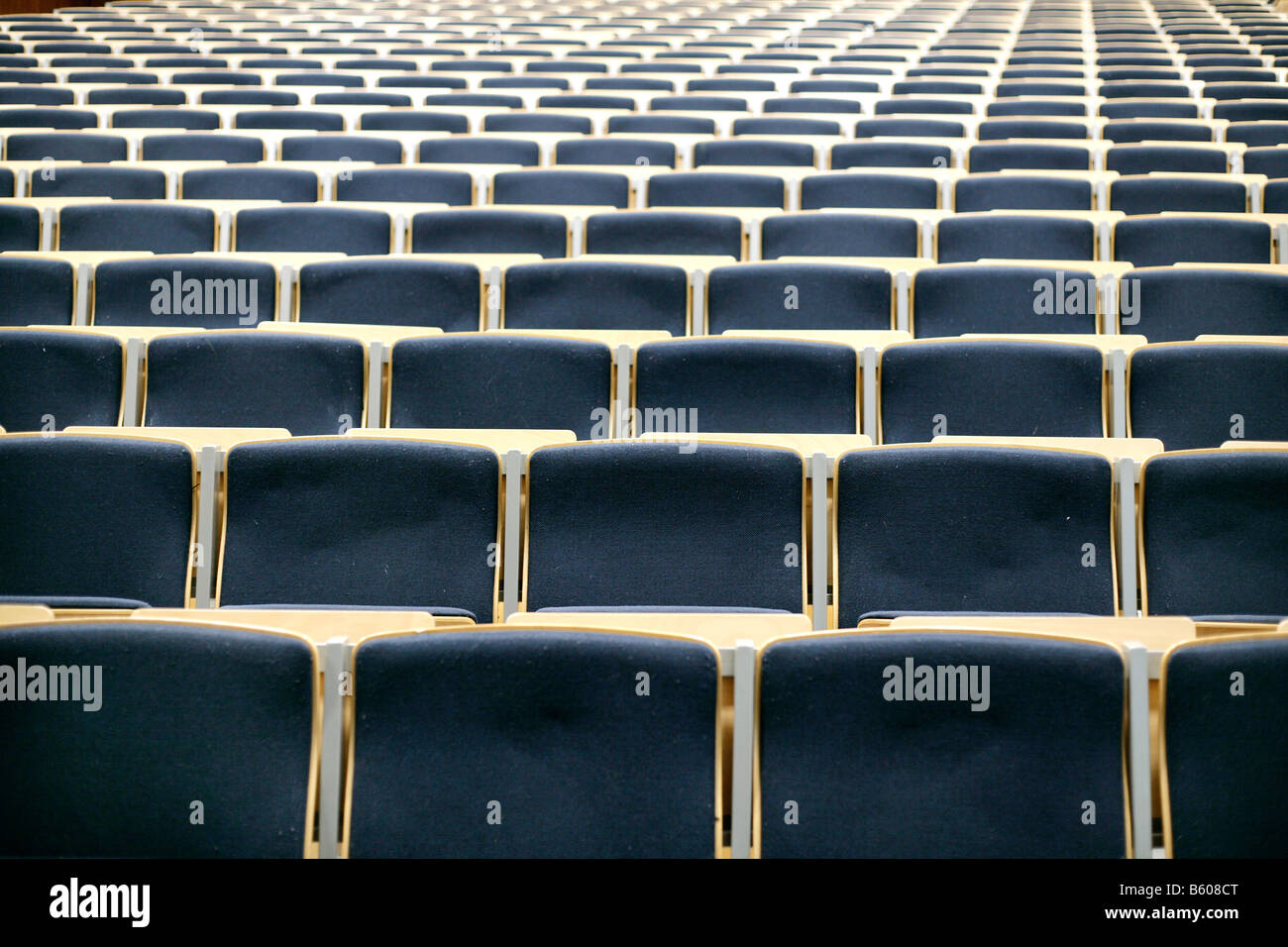 Lecture hall building hi-res stock photography and images - Alamy