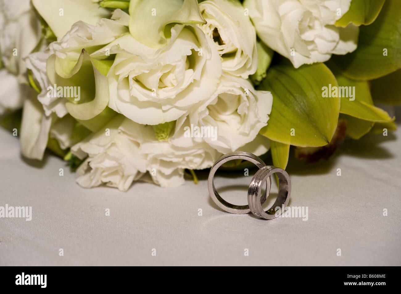 Wedding rings on plant hi-res stock photography and images - Alamy