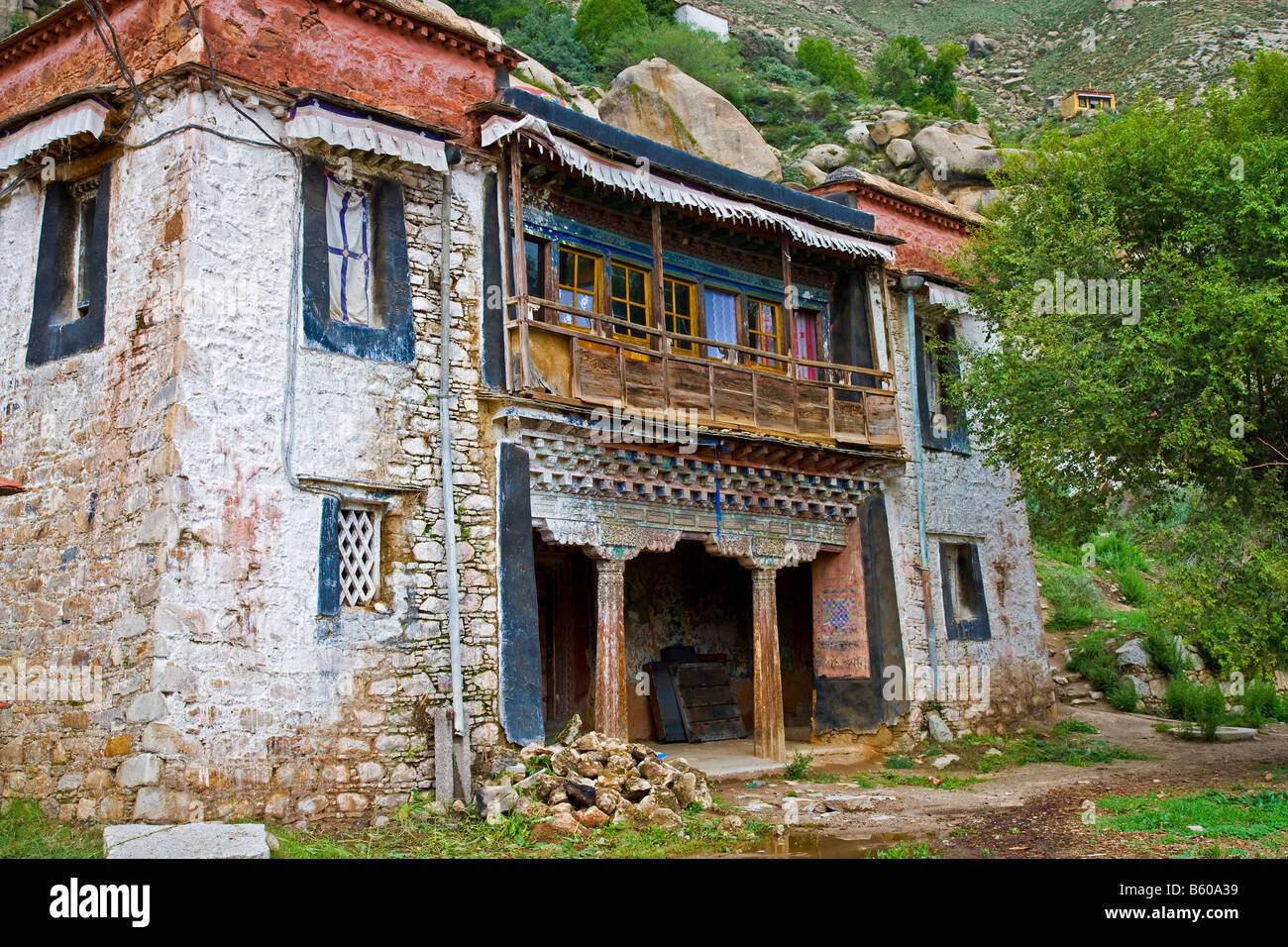 Building at Sera Monastery, Lhasa, Tibet. JMH3697 Stock Photo - Alamy