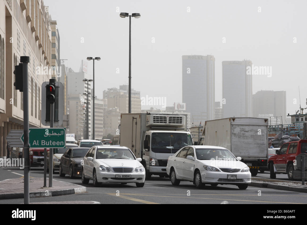 Busy dubai street hi-res stock photography and images - Alamy