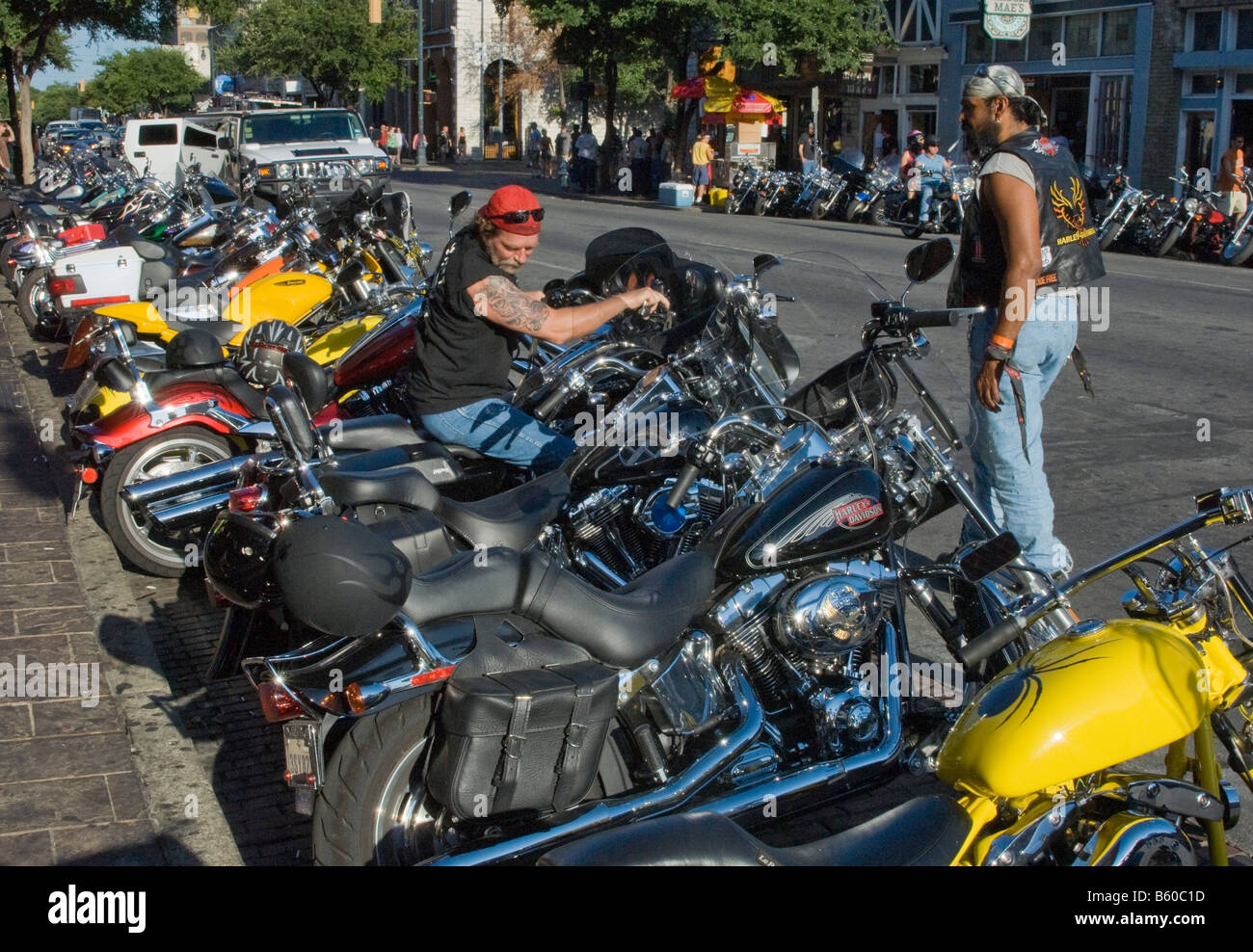Biker meeting hi-res stock photography and images - Alamy