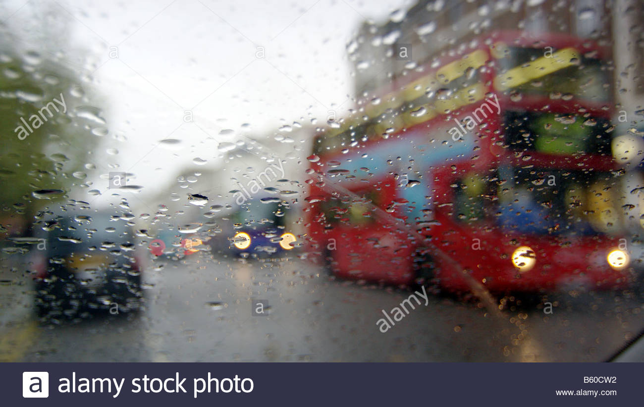 Queue In Rain High Resolution Stock Photography and Images - Alamy