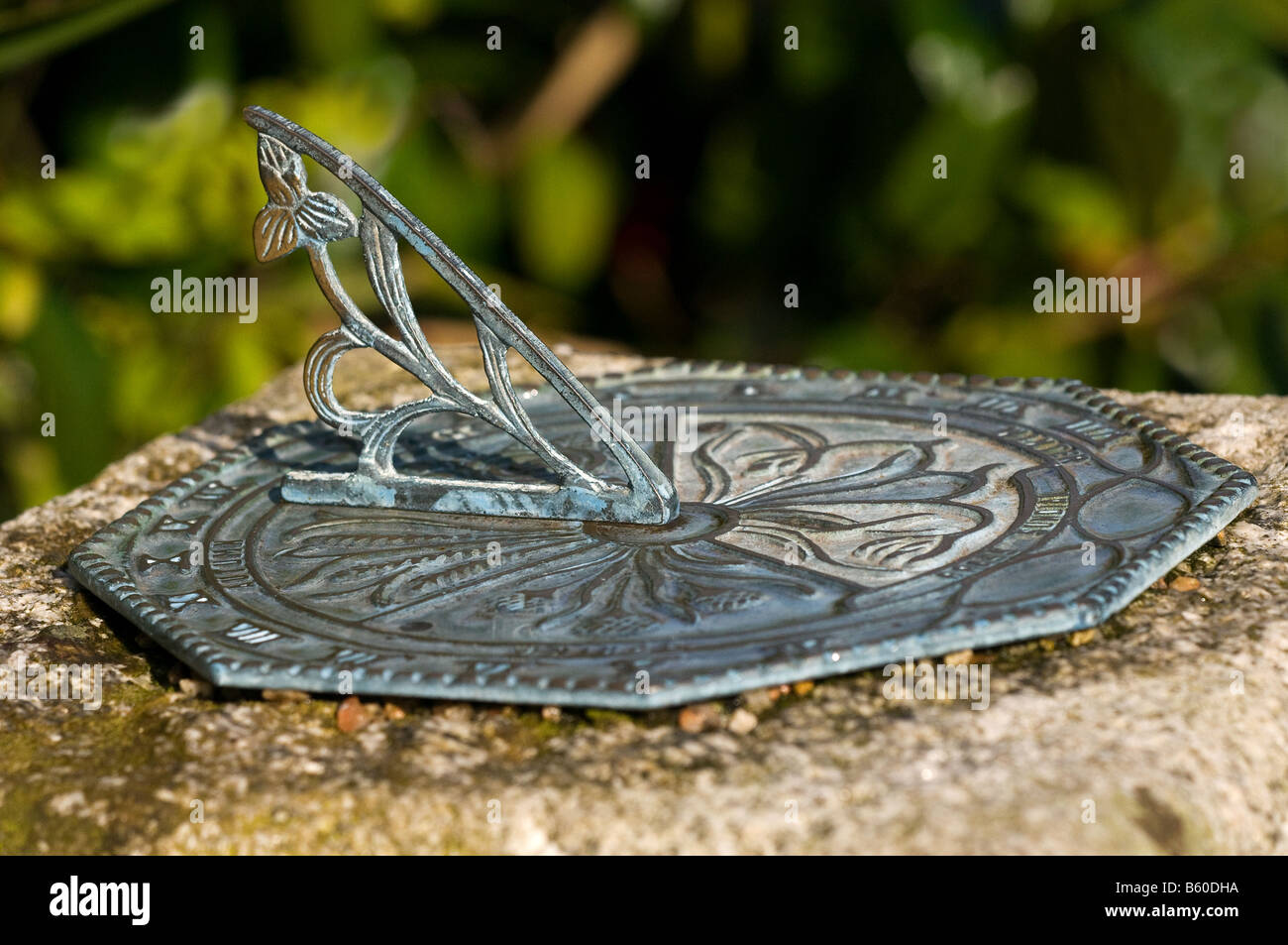 Victorian sundial hi-res stock photography and images - Alamy