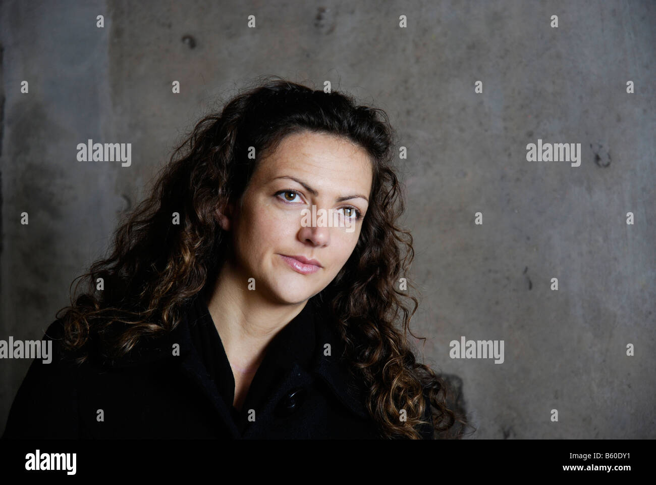Woman with a curious expression Stock Photo - Alamy