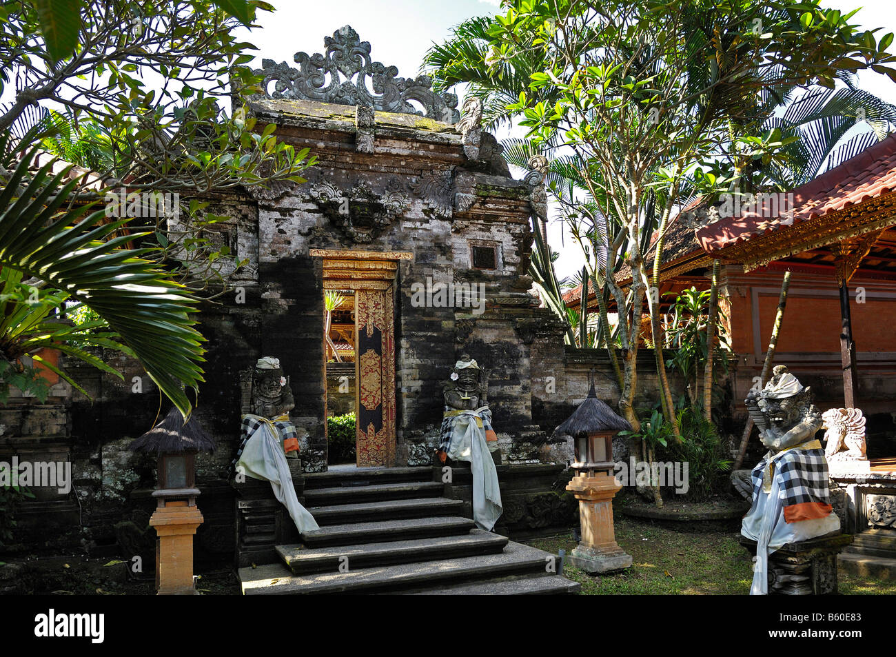 Gate located in Puri Saren Palace, Ubud, Bali, Indonesia Stock Photo ...