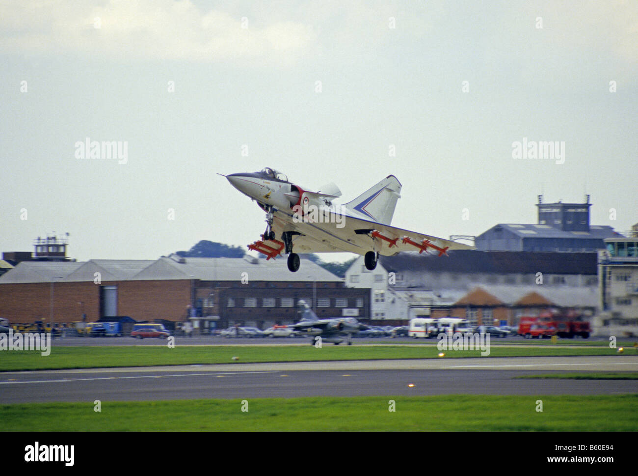 Dassault Mirage 4000 Prototype Jet Fighter Aircraft at Farnborough ...